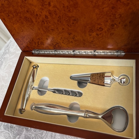 Dining | Wine Gift Box Set Silver Plate Corkscrew Stopper Opener Walnut ...